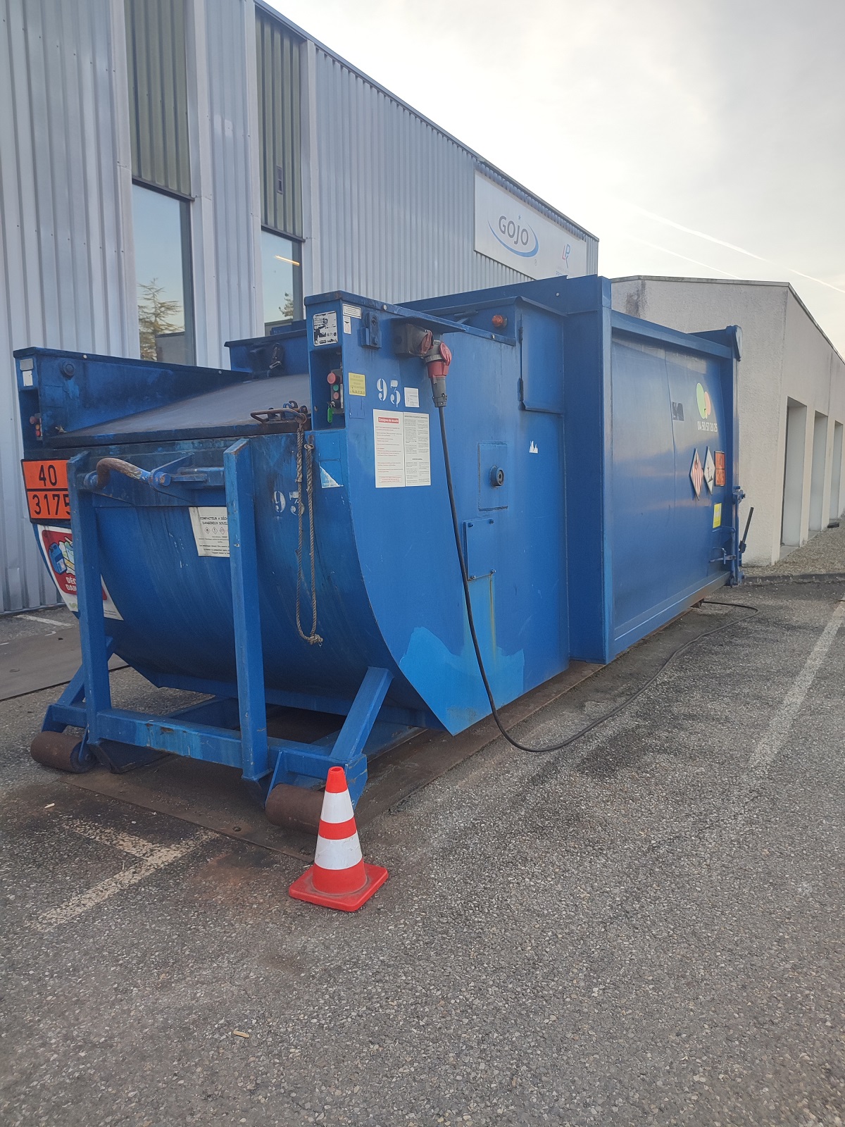 Sites industriels et GMS - La Mécanique et ses Applications
